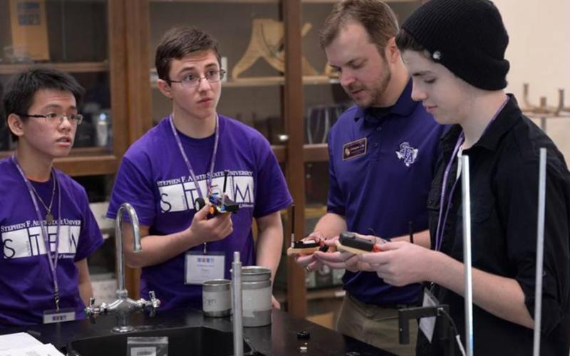 Internships and Activities | College of Sciences & Mathematics | SFA